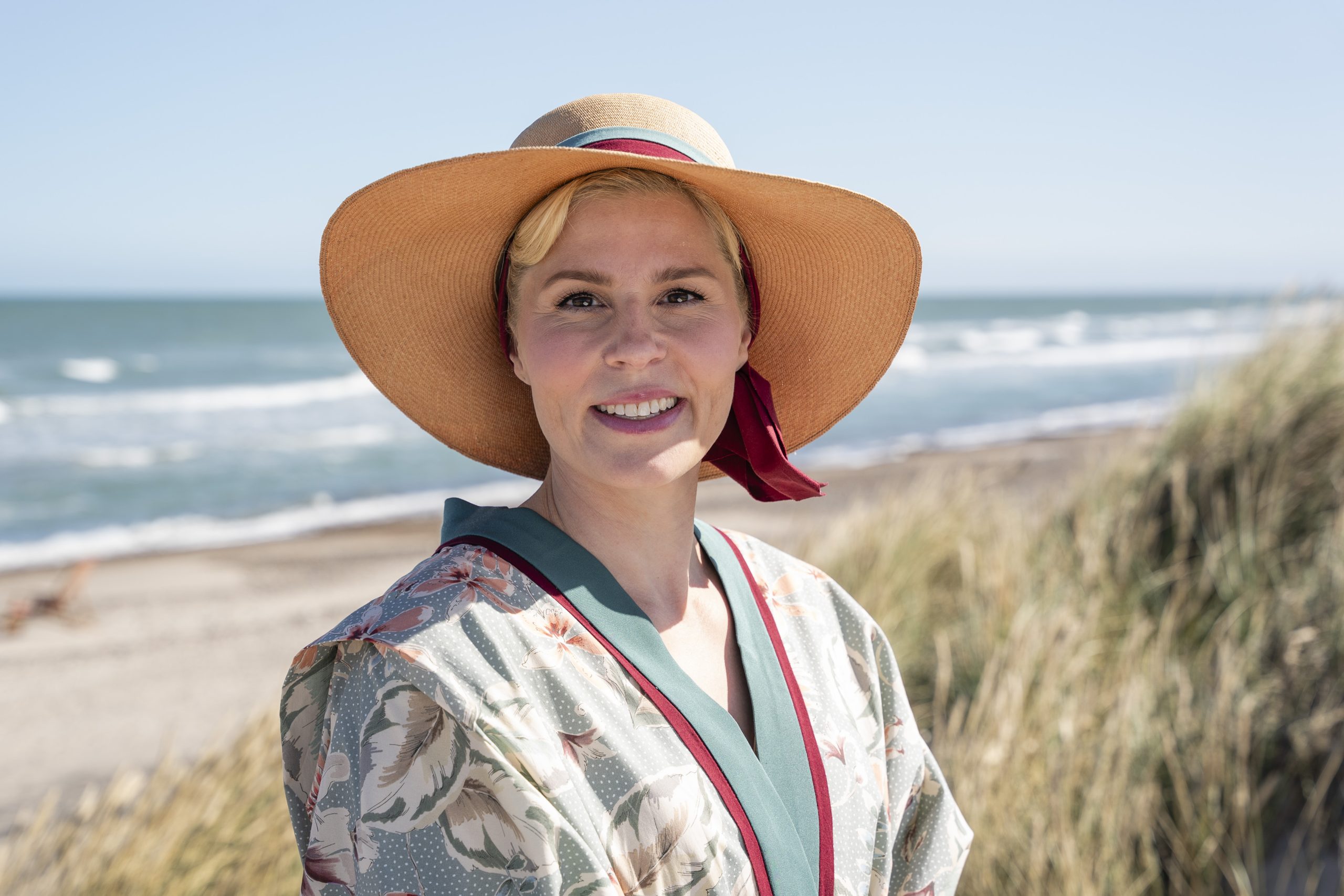 Hvem medvirker i Badehotellet 2024? Se listen over skuespillerne her ...