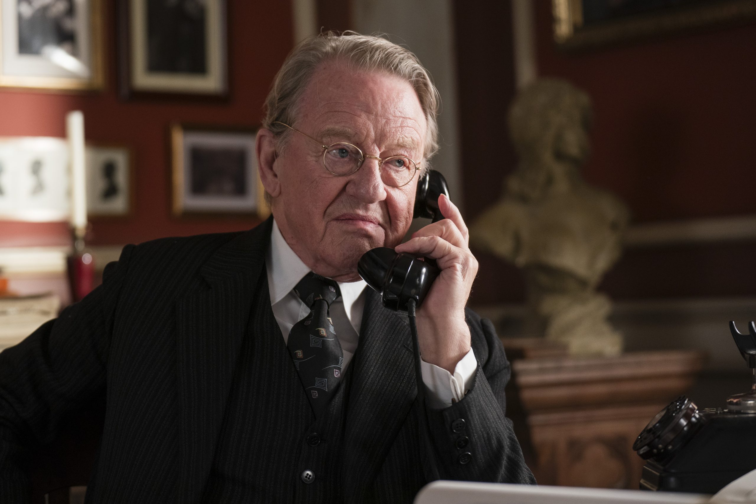 Hvem medvirker i Badehotellet 2024? Se listen over skuespillerne her ...