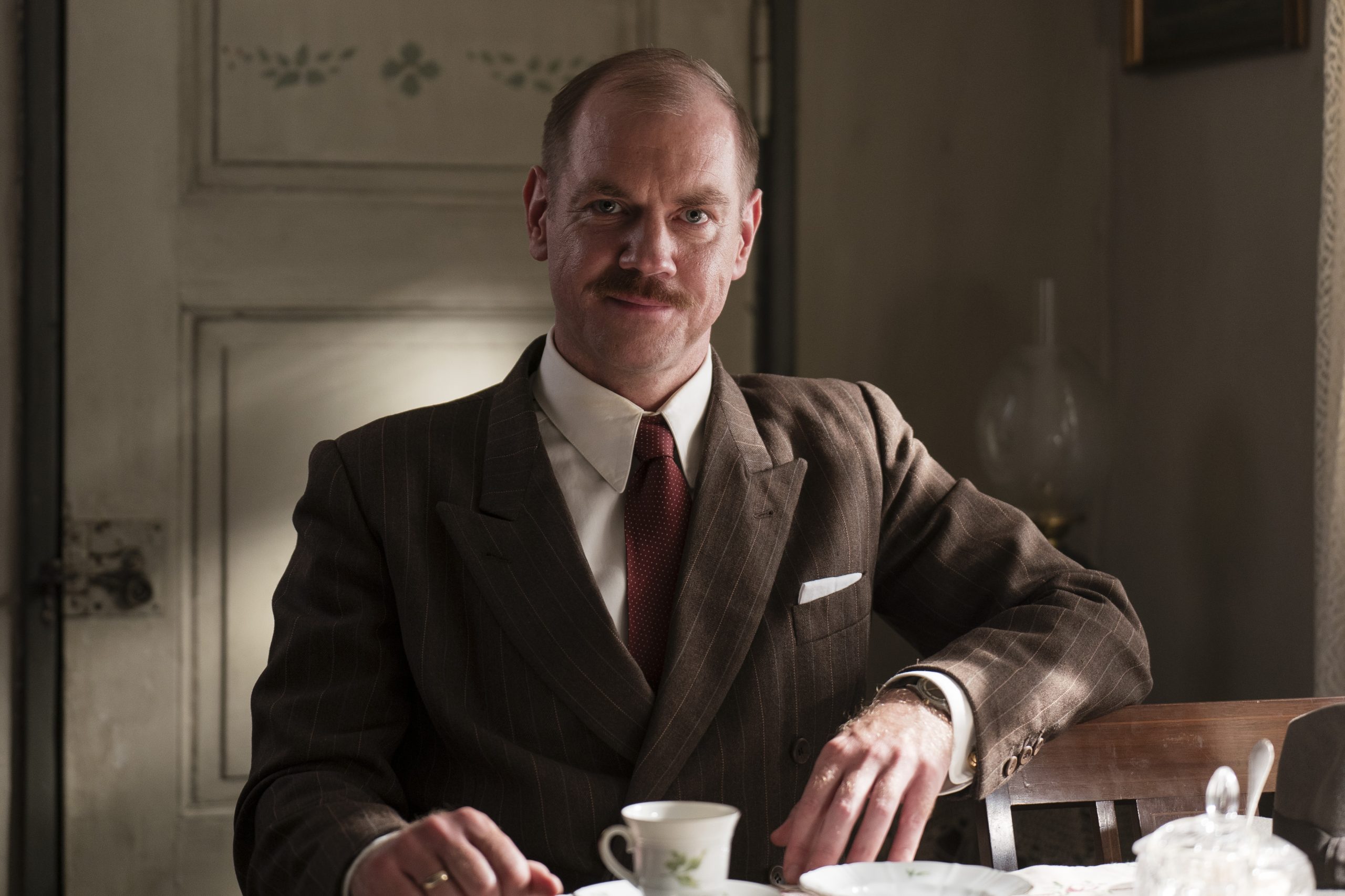 Hvem medvirker i Badehotellet 2024? Se listen over skuespillerne her ...