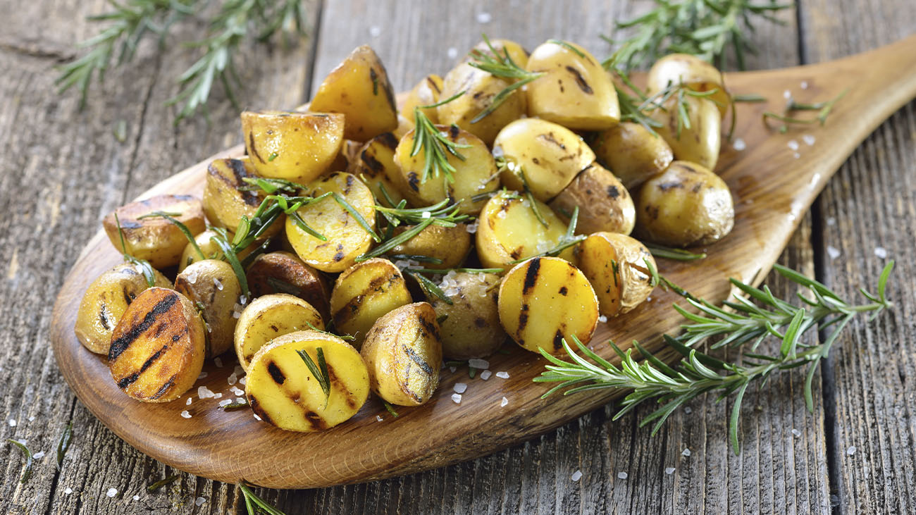 Grillede kartofler | woman.dk