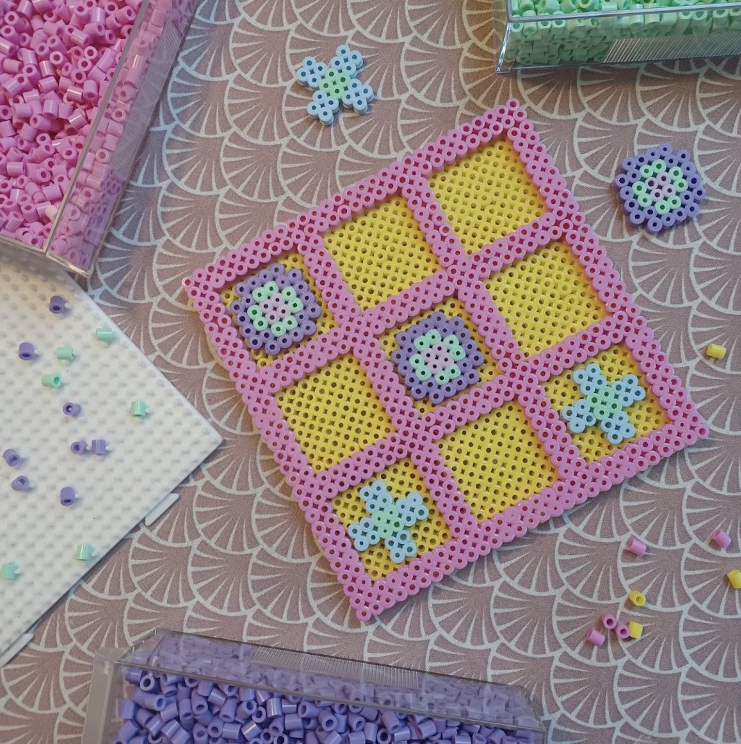 Perleplader: 24 fine idéer til perleplader, du kan lave | woman.dk