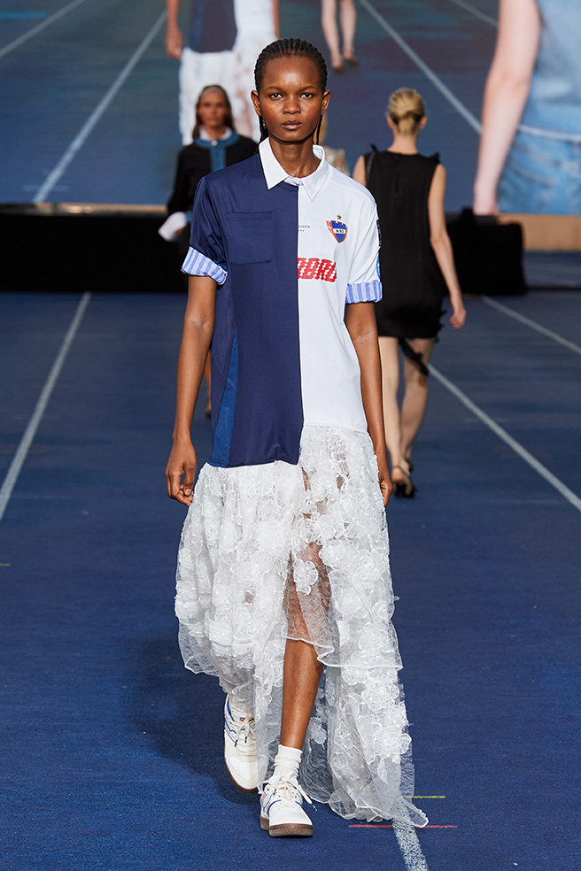 3 markante tendenser fra modeugen ss25, du kan hoppe med på allerede nu ...