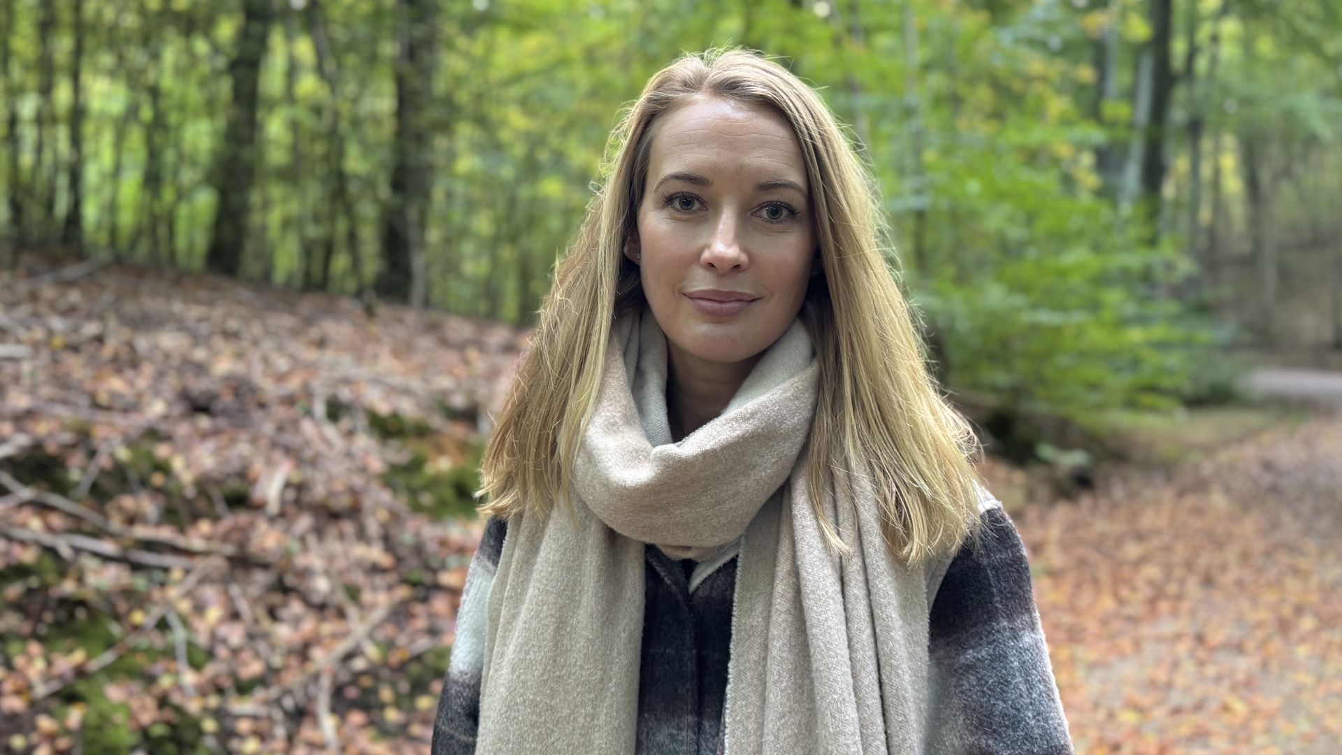 Anne har lavet en underretning på sig selv og sin familie, for de har ...