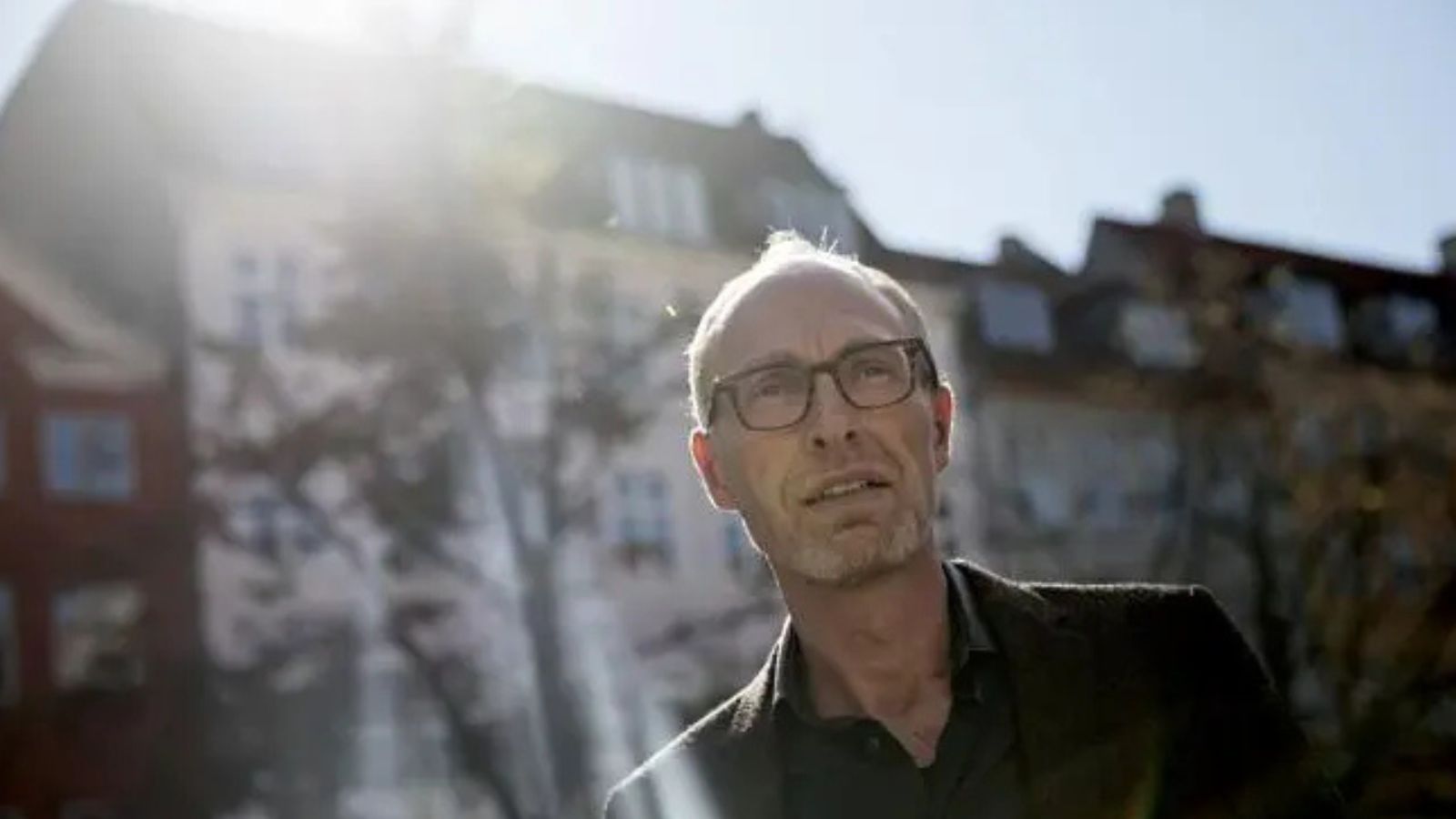 "Jeg sad der, mens han fik den gift, som på et øjeblik slog ham ihjel ...
