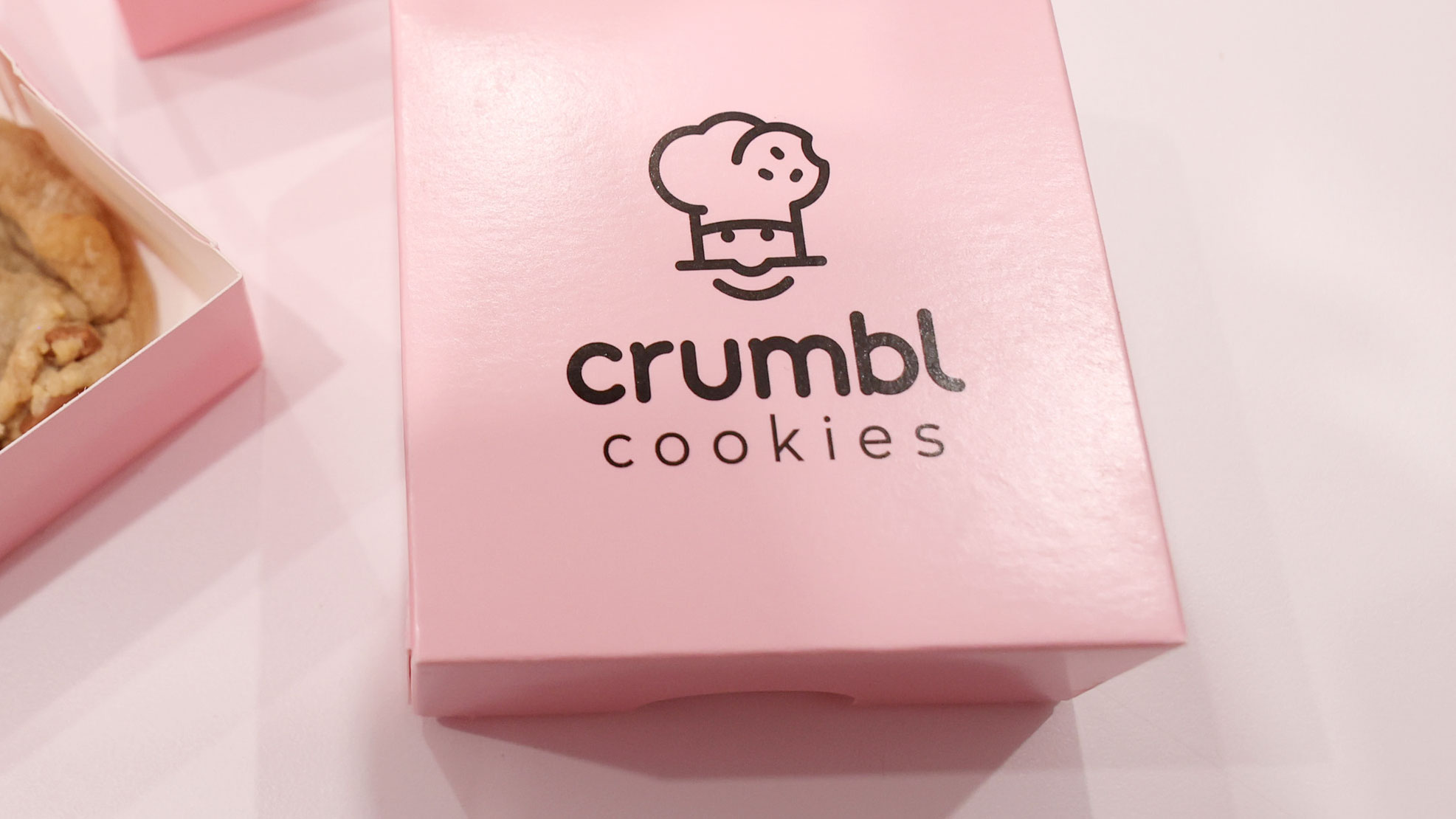 Opskrift på de populære Crumbl Cookies | woman.dk