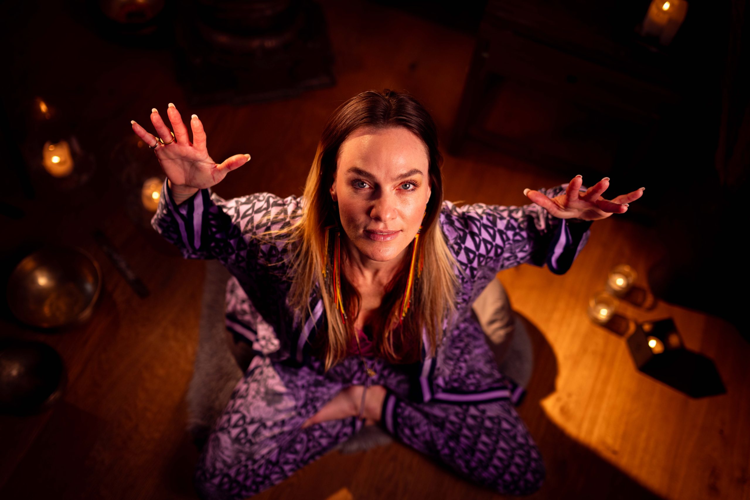 'Spirituelle Stjerner' | Se de 8 medvirkende her | woman.dk