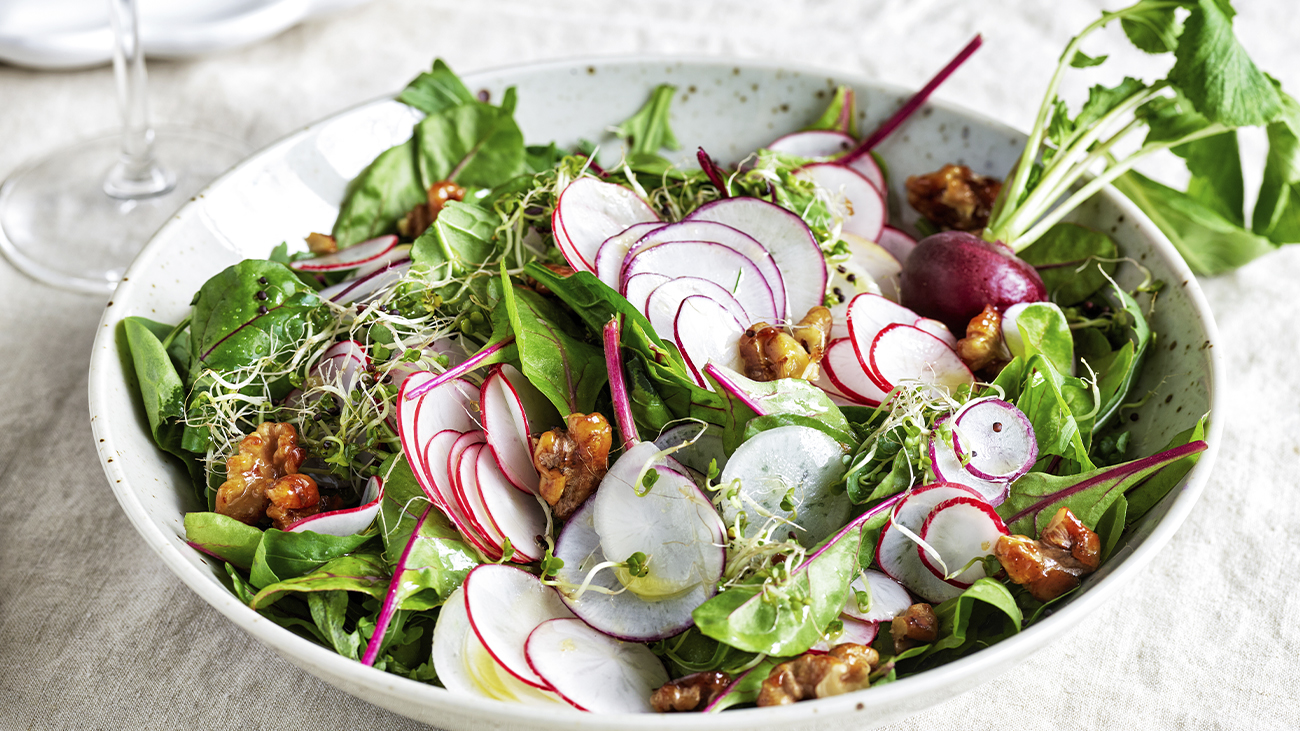 Mini smørrebrød med æg, chips og asparges | woman.dk