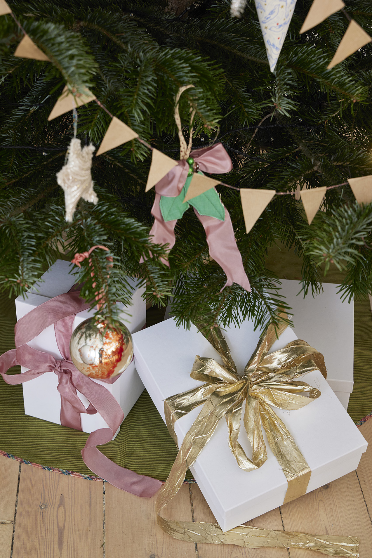 Se, hvordan Dominique pynter op til jul helt uden rød: "Jeg går all in på pynt og glimmer ...