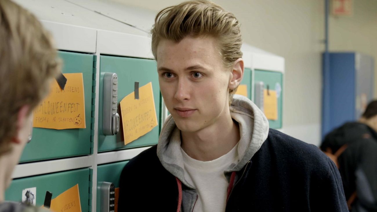 SKAM-stjerne fortæller for første gang om mødet med sin kæreste: "Det var helt magisk lige fra ...